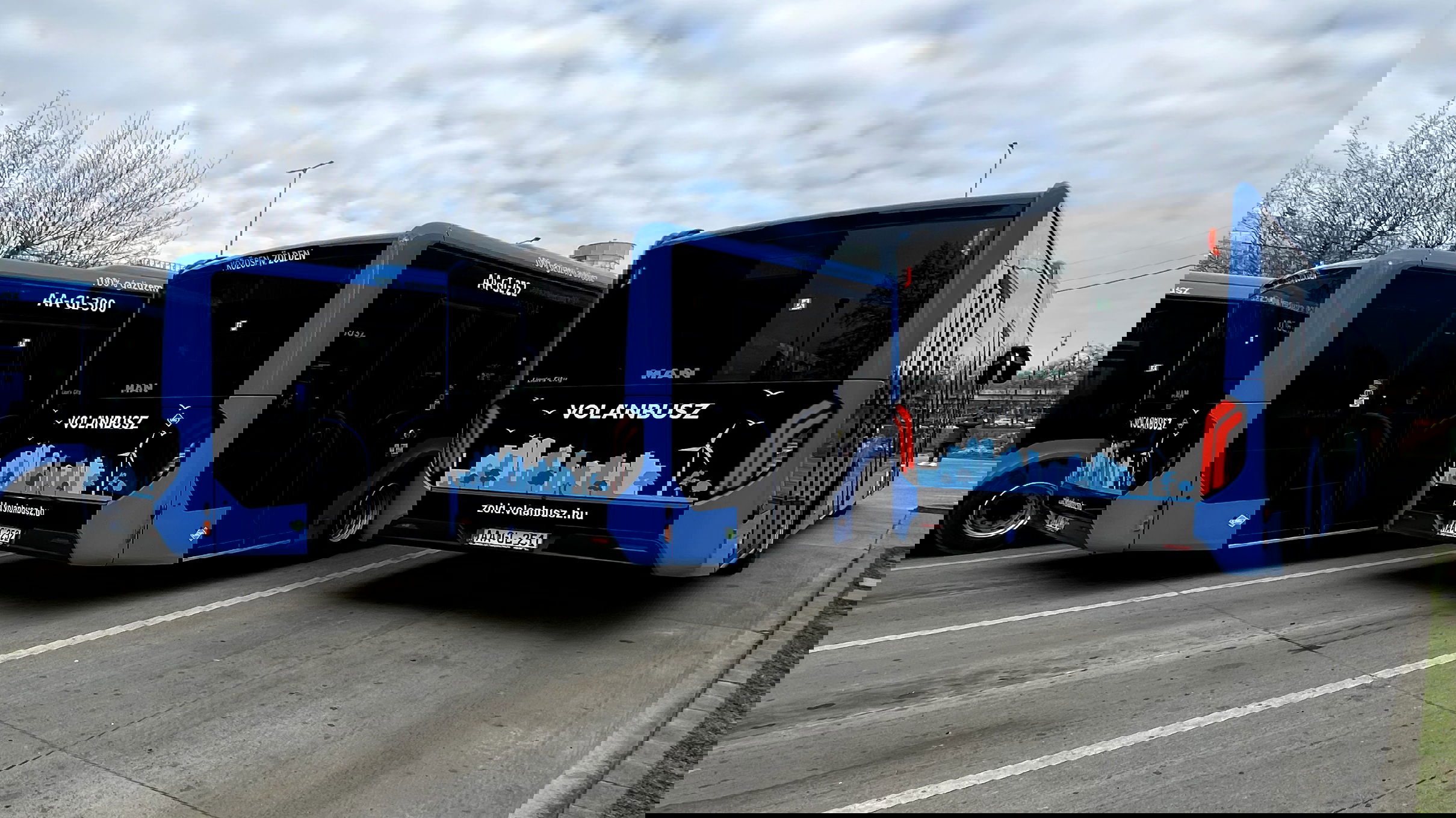 Átadták a Volánbusz első fővárosi rendeltetésű MAN gázbuszait ...