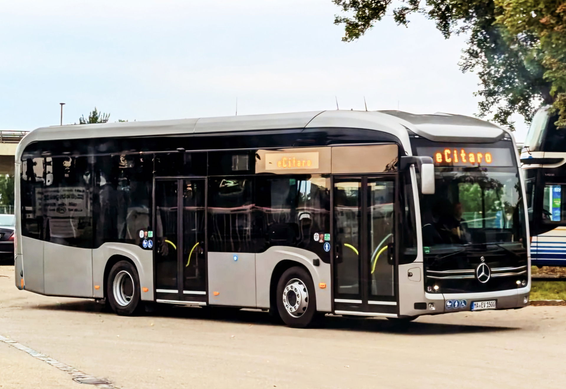 Érkezik a Mercedes-Benz eCitaro család legkisebb tagja, az eCitaro K ...