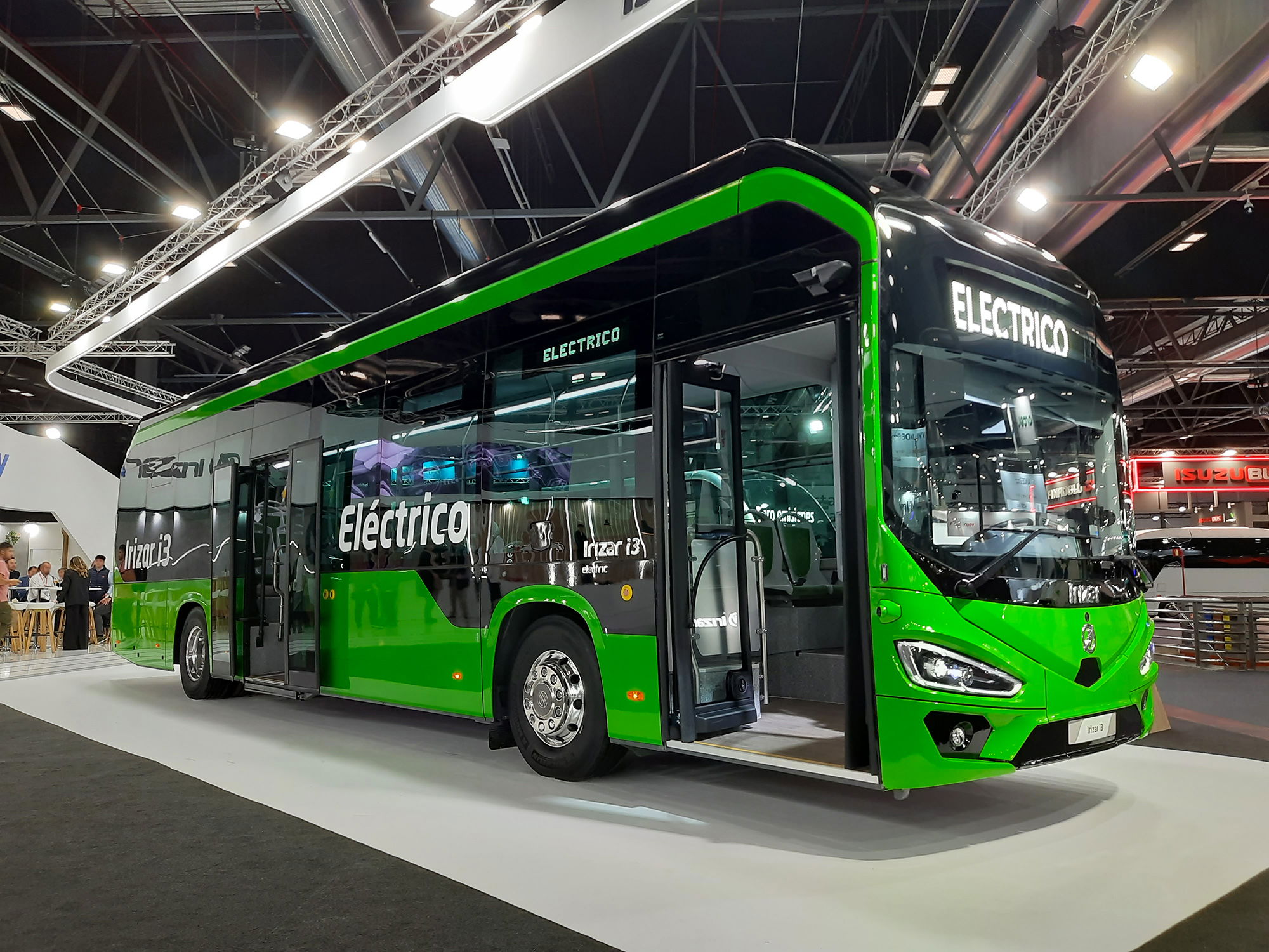 FIAA 2024: bemutatta alacsony belépésű helyközi villanybuszát az Irizar ...