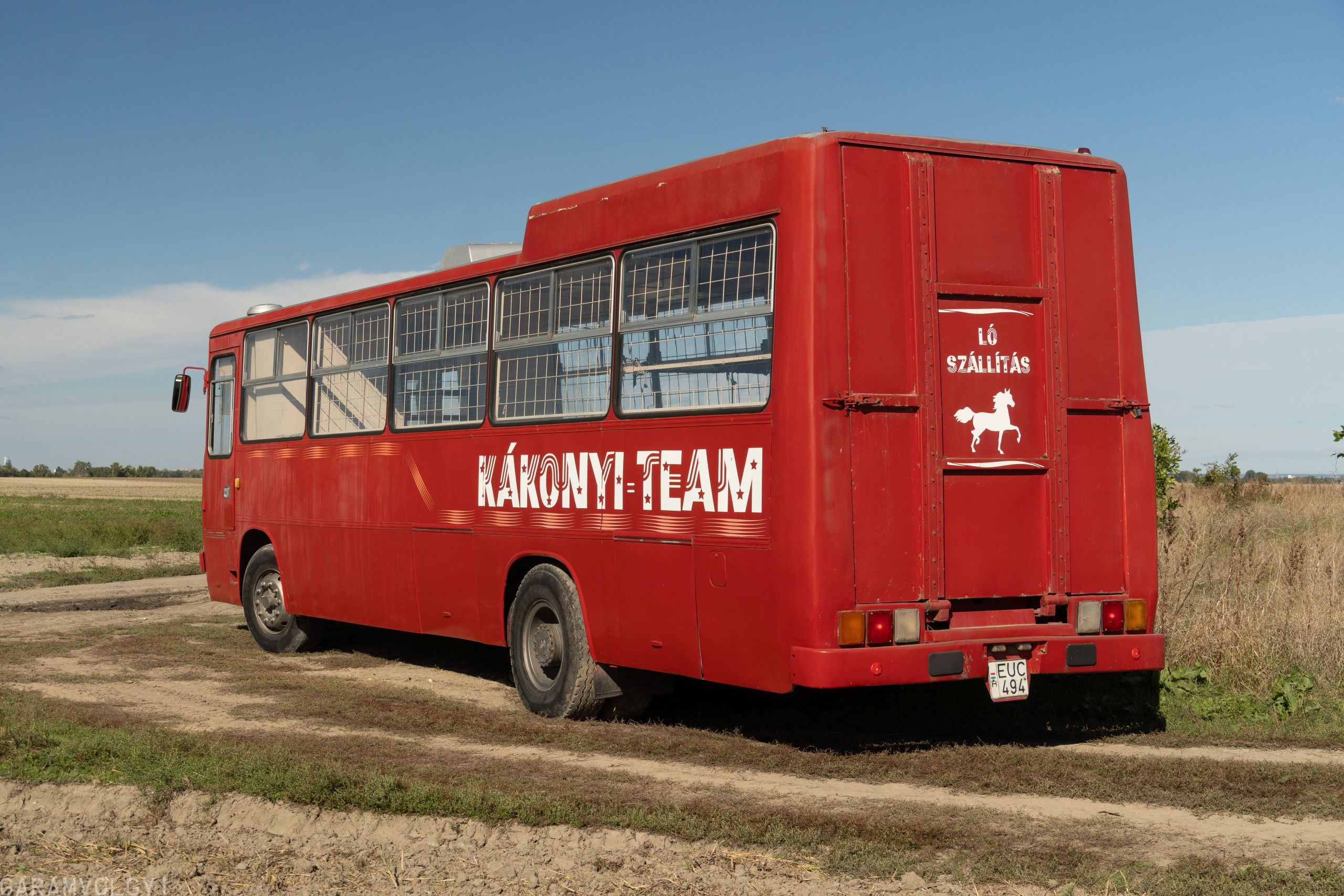 Csepel tűzoltóautó után Csepel alvázas Ikarus restaurálását kezdi meg a ...