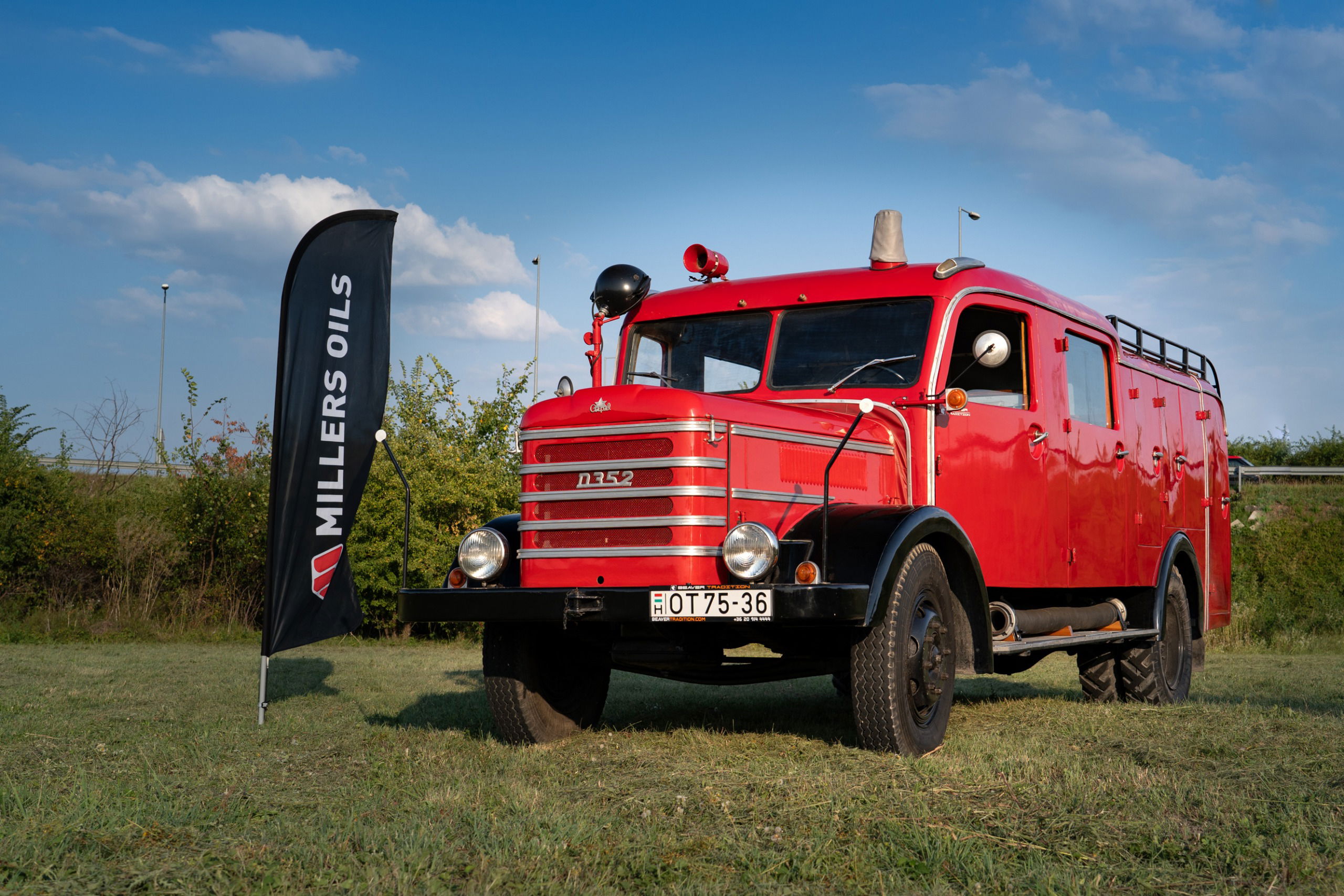 Csepel tűzoltóautó után Csepel alvázas Ikarus restaurálását kezdi meg a ...