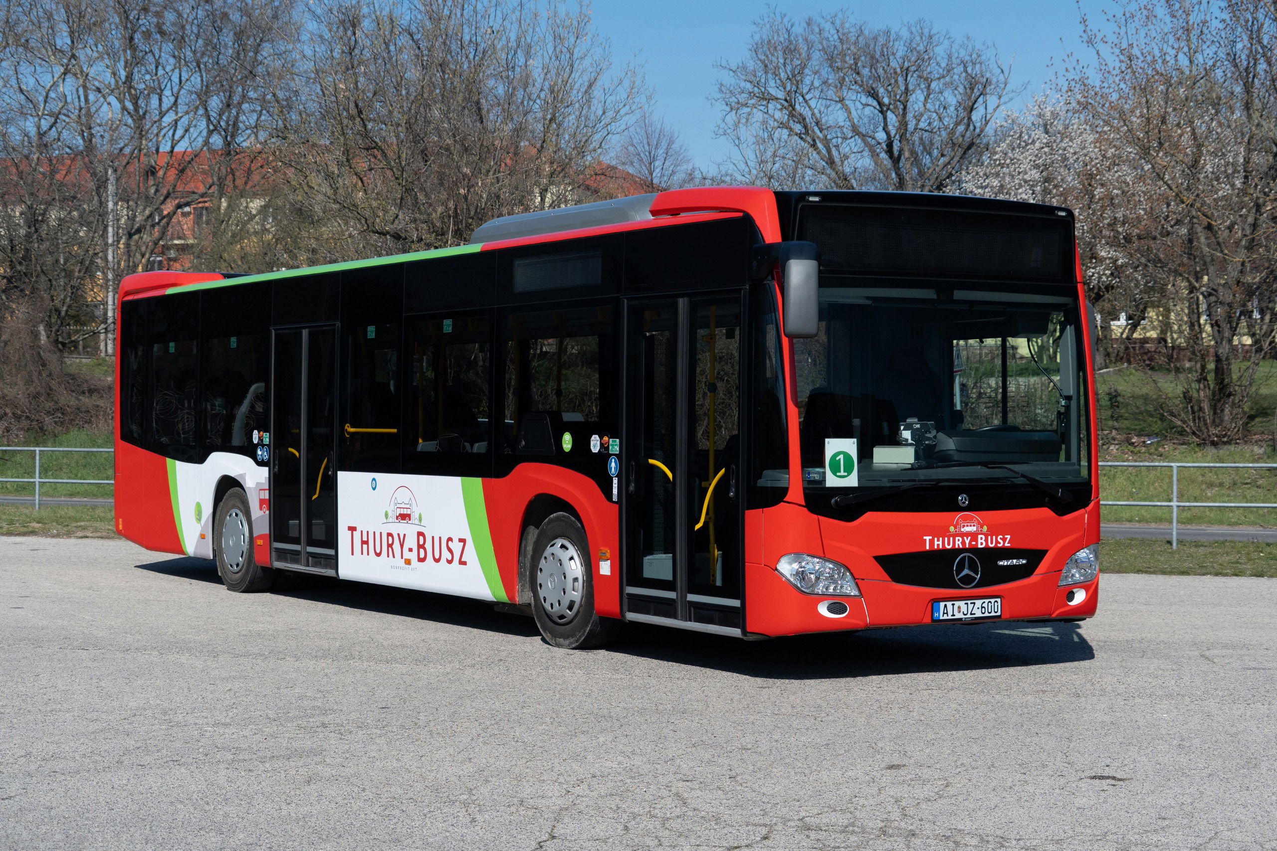 Újszerű Mercedes-Benz Citaróval bővült a Thury-Busz flottája ...
