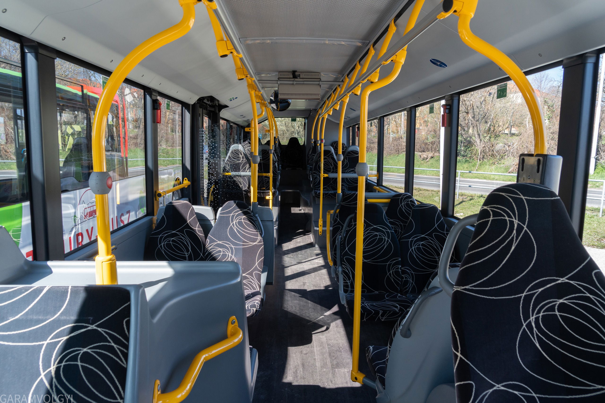 Újszerű Mercedes-Benz Citaróval bővült a Thury-Busz flottája ...