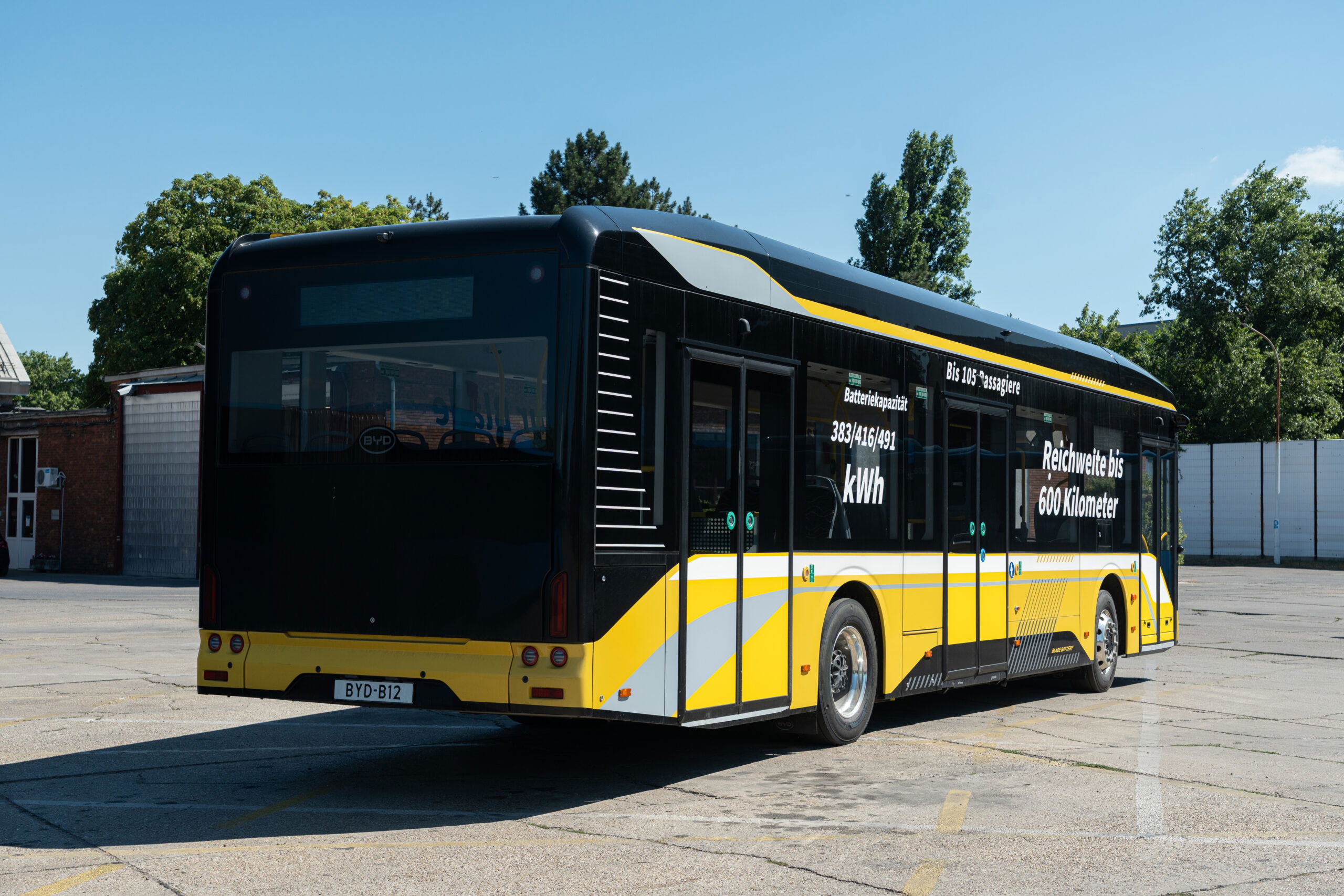 Egy BYD eBus B12 tesztelésével készül új elektromos flottája ...