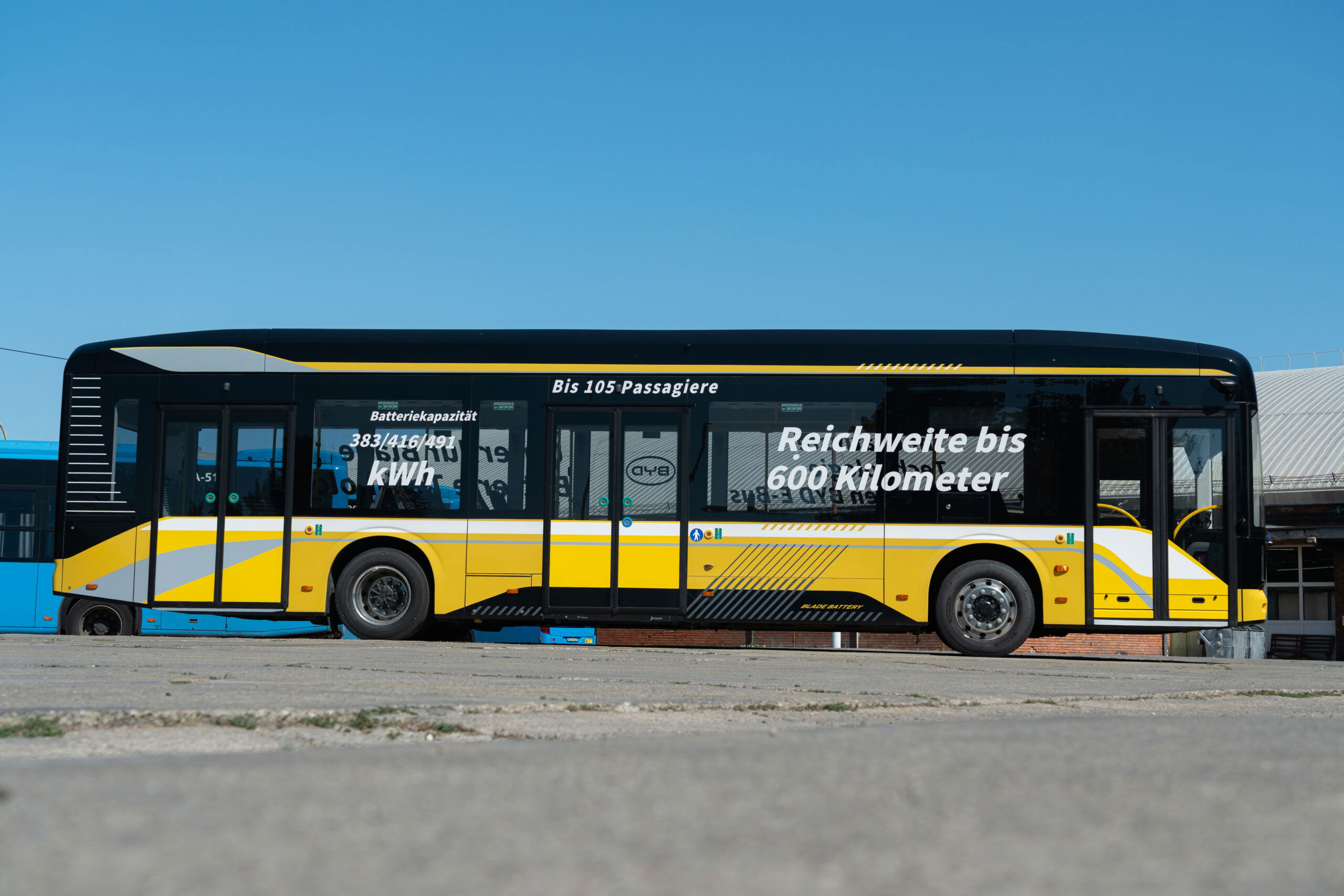 Egy BYD eBus B12 tesztelésével készül új elektromos flottája ...